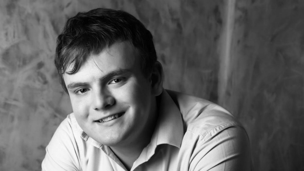 Andrew White | Live Comedy at The Glee Club