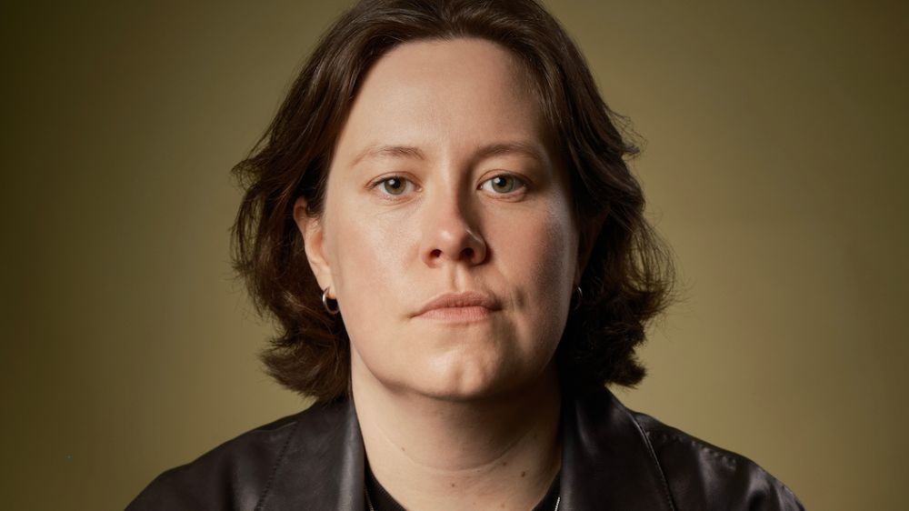 Chloe Petts - Live Comedy at The Glee