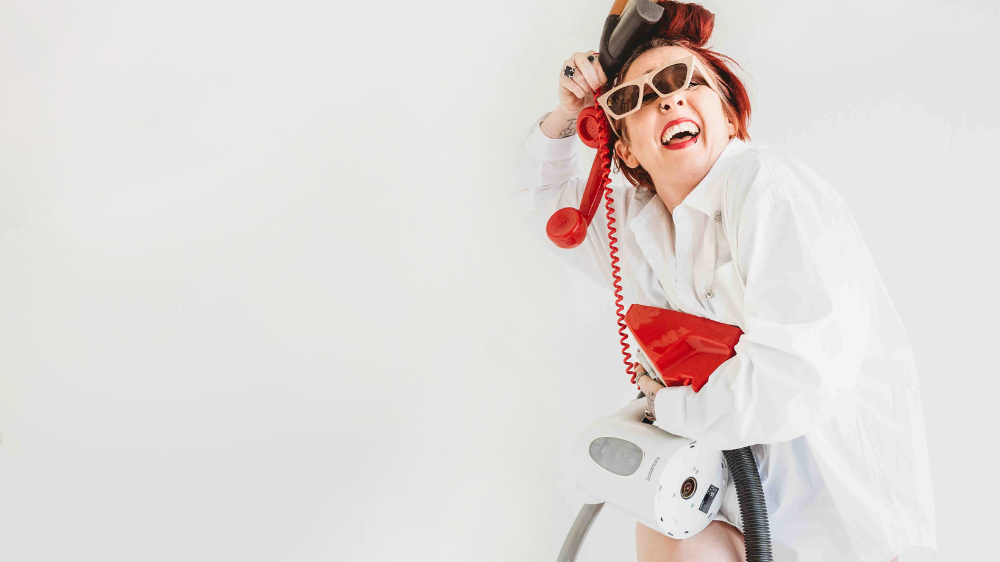 Laura Belbin - Knee Deep In Life - Live Comedy at The Glee Club